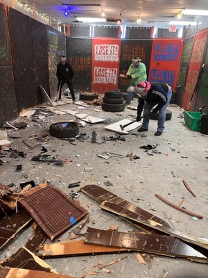 LOSE IT RAGE ROOM - Updated December 2025 - 20 Photos - 3085 Golansky ...