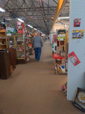 HEART OF OHIO ANTIQUE CENTER - 171 Photos & 60 Reviews - 4785 E ...