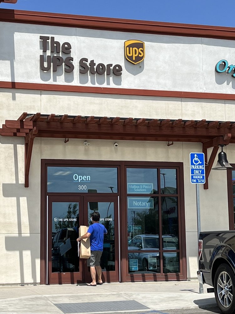 THE UPS STORE - 20 Photos & 72 Reviews - 2209 E Baseline Rd, Claremont ...