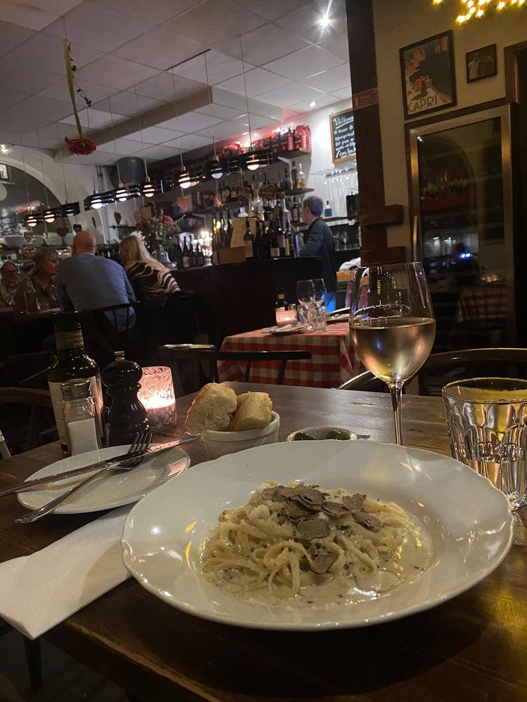 BAR ROBUSTA - olivedalsgatan 26, Gothenburg, Sweden - Cafes ...