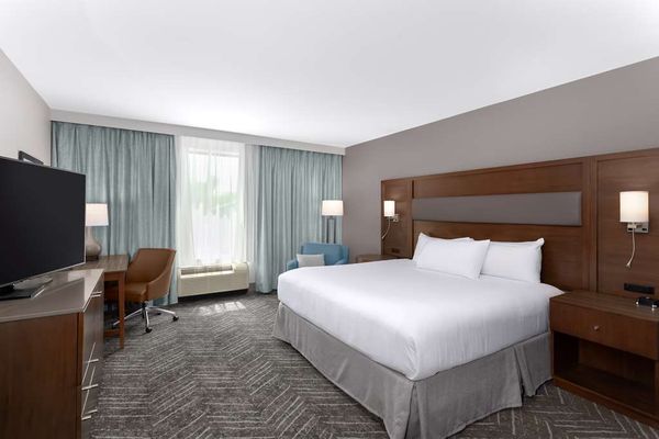 DOUBLETREE BY HILTON CHARLESTON MOUNT PLEASANT - Updated May 2026 - 94 ...