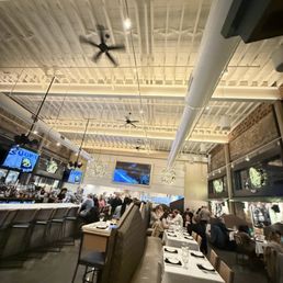 NOVARA RESTAURANT - Updated October 2025 - 510 Photos & 460 Reviews ...