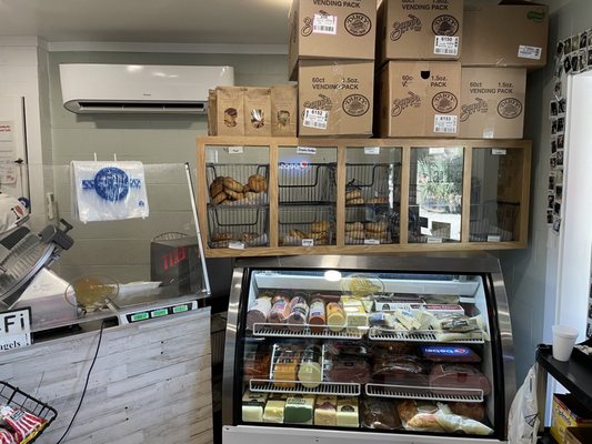 LIL’ MARKET DELI & BAGELRY - Updated December 2025 - 100 Photos & 89 ...