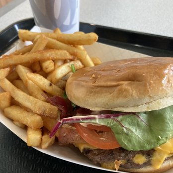 TRIMANA - Updated October 2025 - 213 Photos & 124 Reviews - 700 ...