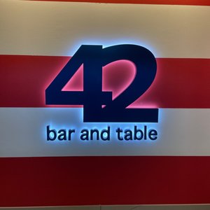 42 BAR AND TABLE - 164 Photos & 101 Reviews - 1200 President Clinton ...