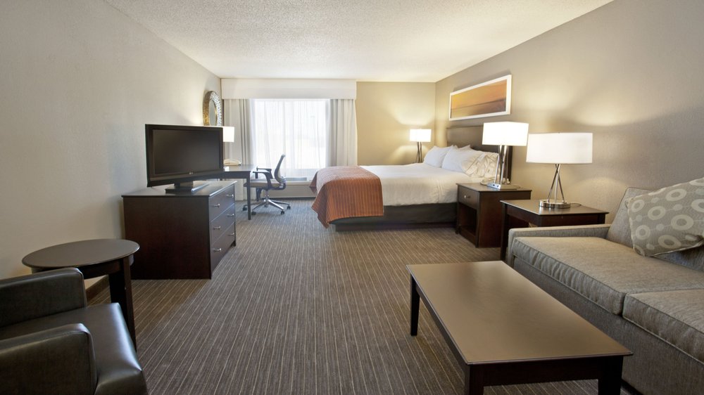 HOLIDAY INN EXPRESS & SUITES EDEN PRAIRIE - MINNETONKA - Updated ...