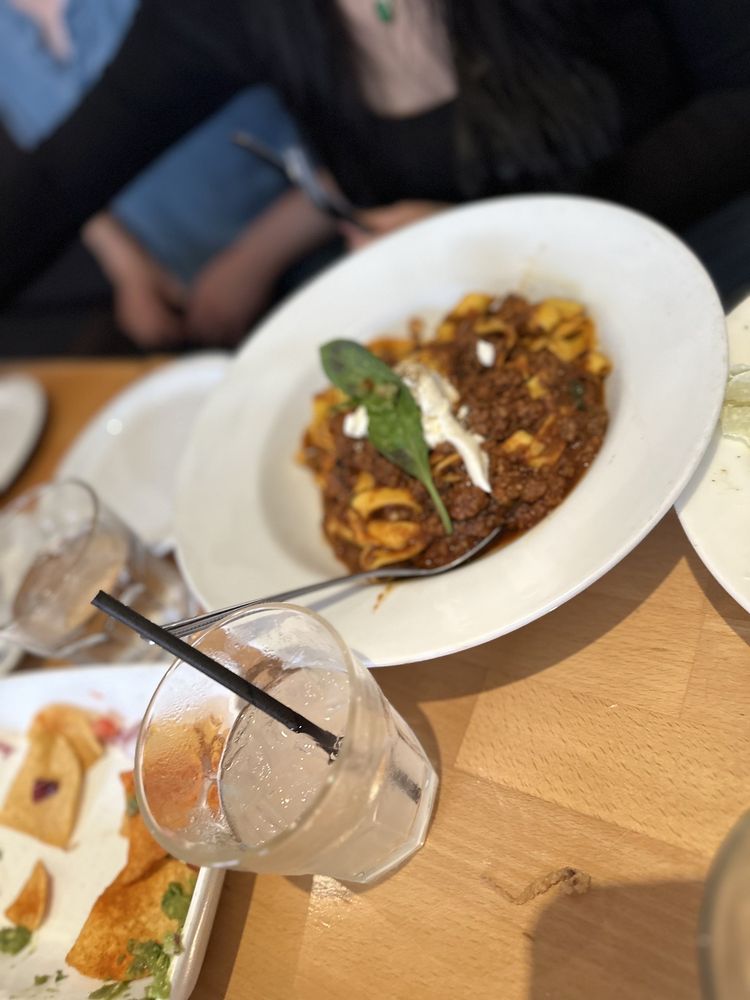 TURN 12 - Updated January 2025 - 751 Photos & 895 Reviews - 400 Tyler ...