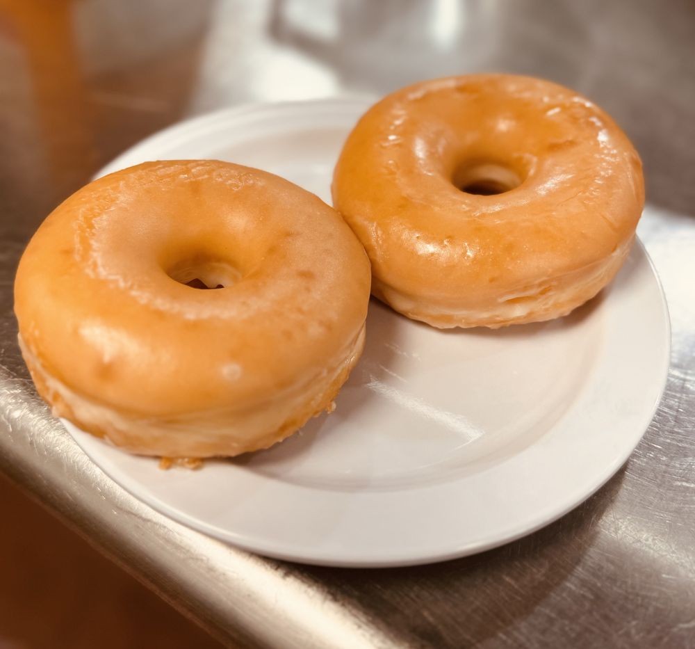 SUNNY PARROT CAFE - Updated December 2025 - 27 Photos - 1910 N Ocean ...