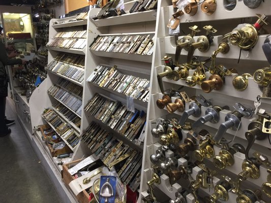 SECOND USE BUILDING MATERIALS - Updated April 2025 - 73 Photos & 99 ...