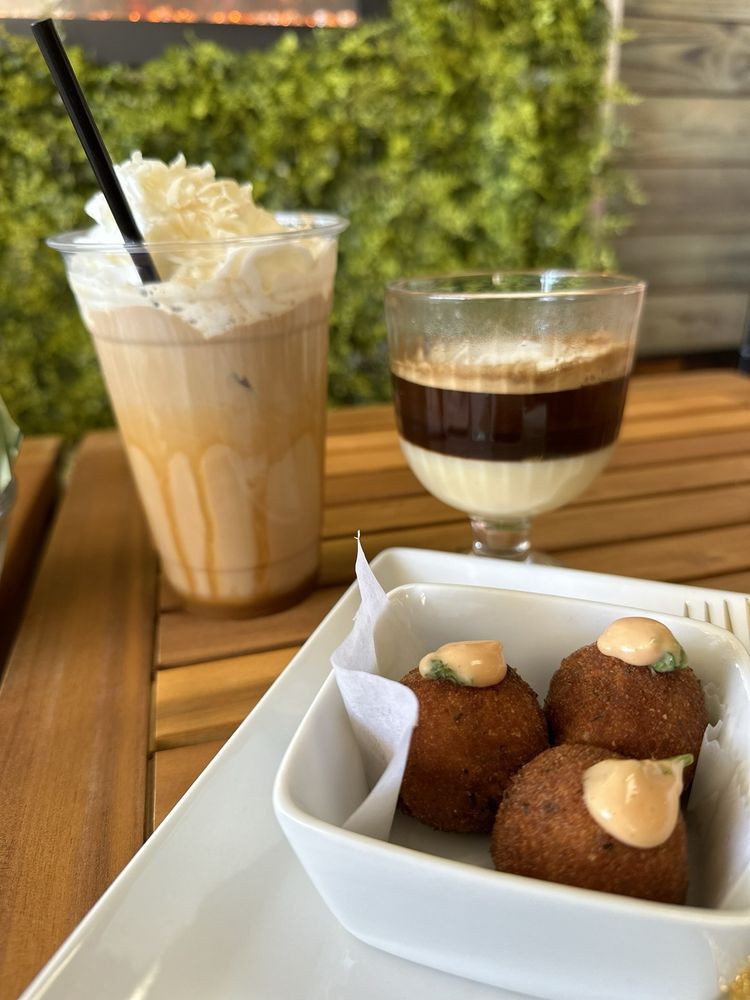 TIKI JAVA JAX - Updated 05/2025 - 250 Photos & 34 Reviews - 5711 Bowden ...