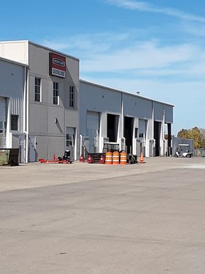 TRUCK CENTERS - Updated December 2025 - 22 Photos - 2280 Formosa Rd ...