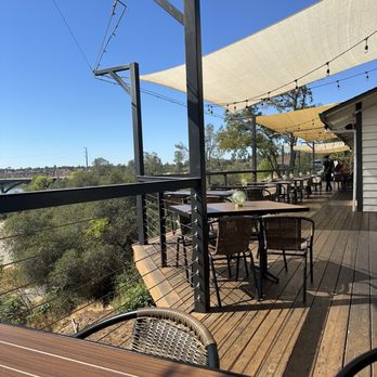 CRAWDADS ON THE LAKE - Updated December 2024 - 249 Photos & 386 Reviews ...