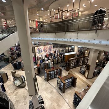 LA MAISON SIMONS - Updated December 2025 - 72 Photos & 85 Reviews - 977 ...