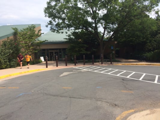 KINGS PARK LIBRARY - Updated January 2026 - 10 Reviews - 9000 Burke ...