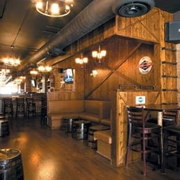 THE CROSSROADS BAR & GRILL - Updated August 2024 - 157 Photos & 328 ...