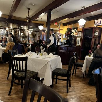 CAPRI - Updated May 2025 - 422 Photos & 335 Reviews - 2602 Ruth Dr ...