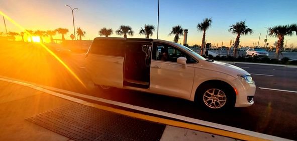 AIRPORT RIDES - Updated December 2025 - 18 Photos - St. Petersburg, Florida - Airport Shuttles ...