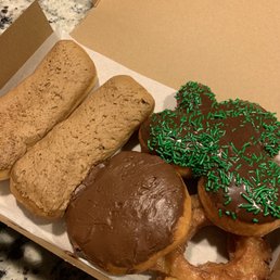 CHUCK’S DONUT SHOP - Updated December 2025 - 399 Photos & 649 Reviews ...