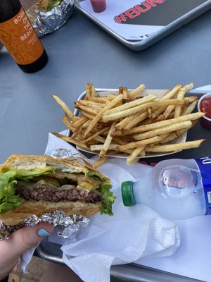 BUNS BURGER SHOP - 272 Photos & 399 Reviews - Av. Ashford 1214, San ...