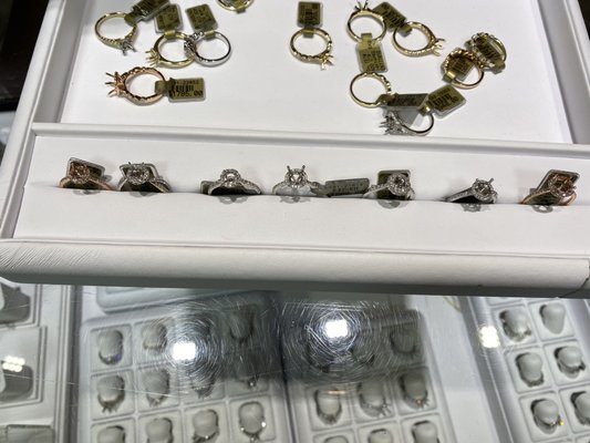 THE GEM LAB - Updated August 2025 - 32 Photos & 21 Reviews - 4098 W ...