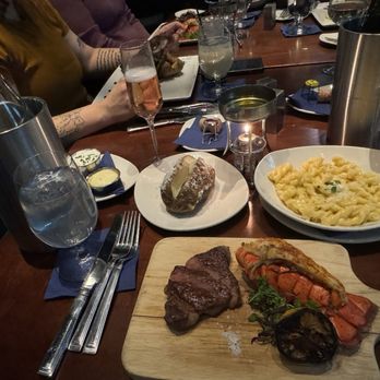 CAPITAL PRIME STEAKS & SEAFOOD - Updated April 2025 - 193 Photos & 287 ...