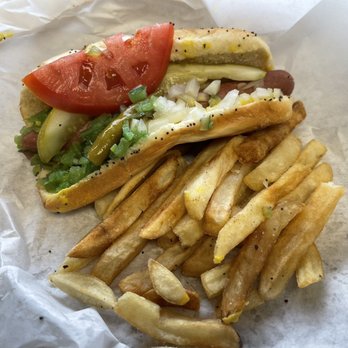 SNAPPY DOG - Updated December 2025 - 97 Photos & 153 Reviews - 6682 1/2 ...