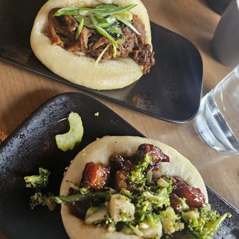 LINGER - Updated May 2024 - 3883 Photos & 4078 Reviews - 2030 W 30th ...