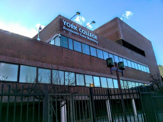 YORK COLLEGE - 58 Photos & 46 Reviews - 94-20 Guy R Brewer Blvd ...