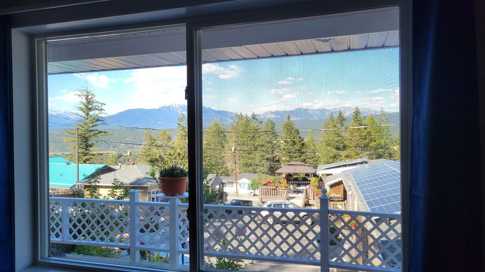 CRESCENT MOTEL - Updated February 2025 - 5008 Highway 93, Radium Hot ...