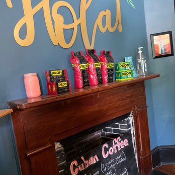 HOLA CUBAN CAFE - Updated June 2024 - 277 Photos & 261 Reviews - 31 S ...