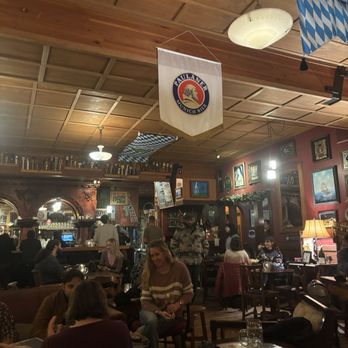 BEVERIDGE PLACE PUB - Updated January 2026 - 111 Photos & 387 Reviews ...