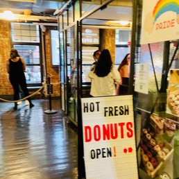 DOUGHNUTTERY - Updated July 2025 - 798 Photos & 597 Reviews - 425 W ...