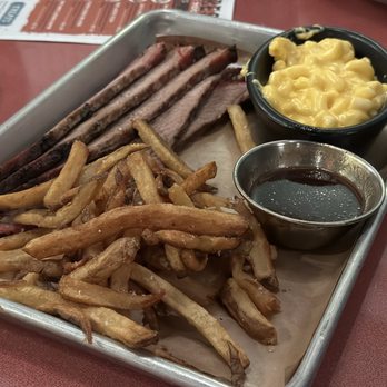 LUCILLE’S SMOKEHOUSE BAR-B-QUE - Updated May 2024 - 2415 Photos & 2324 ...