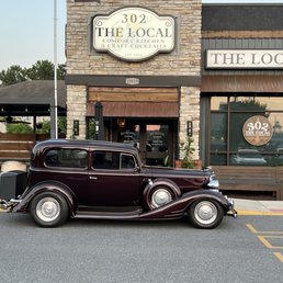 302 THE LOCAL - Updated December 2025 - 129 Photos & 48 Reviews - 19819 ...