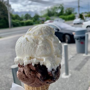 SNOWFLAKE ICE CREAM SHOPPE - Updated December 2025 - 360 Photos & 361 ...