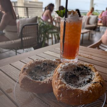 P6 - Updated April 2025 - 728 Photos & 463 Reviews - 111 E Cesar Chavez ...