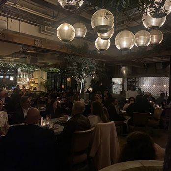 ABA - Updated December 2024 - 4321 Photos & 1743 Reviews - 302 N Green ...