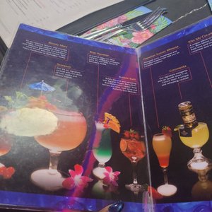 THE PEPPERMILL RESTAURANT & FIRESIDE LOUNGE - 6426 Photos & 4621 ...
