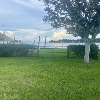 SKI BEACH BAR AND GRILL - Updated December 2024 - 267 Photos & 214 ...