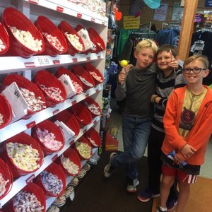 CANDYLAND - 22 Photos & 33 Reviews - 1806 NE Highway 101, Lincoln City ...