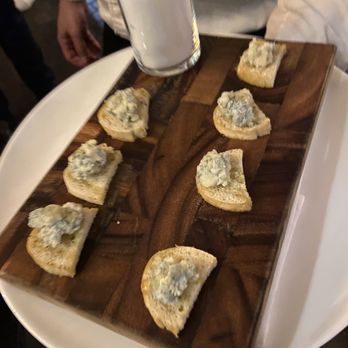 MOOO.... BEACON HILL - Updated June 2024 - 1459 Photos & 1069 Reviews ...