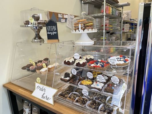 THE LEMONADE BAKERY - Updated January 2026 - 50 Photos & 75 Reviews ...