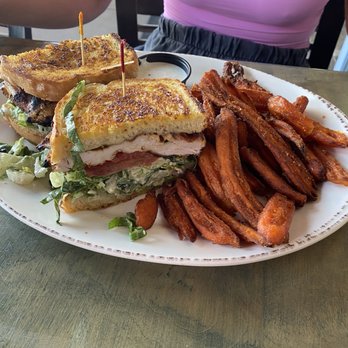 SANDY’S BEACH SHACK - Updated August 2024 - 1706 Photos & 1504 Reviews ...