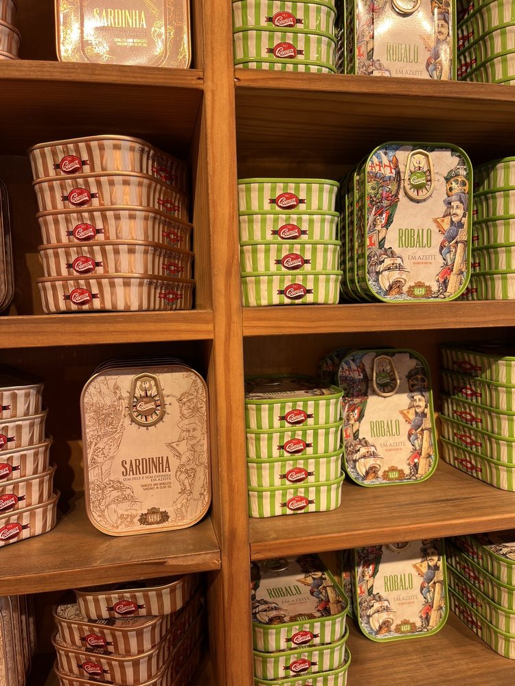 COMUR - CONSERVEIRA DE PORTUGAL - Rua da Prata 72, Lisboa, Portugal ...