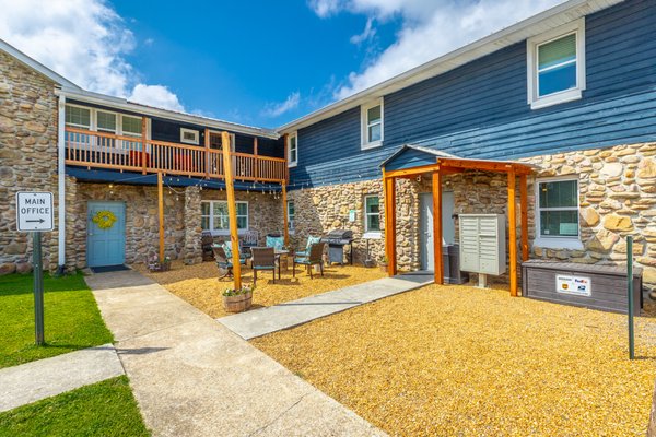 ROCK SPRING RESORT - Updated October 2025 - 29 Photos - 40 Blessed Way ...