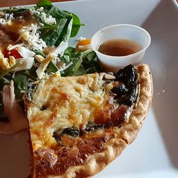 CHARLTON TAVERN - Updated July 2025 - 70 Photos & 107 Reviews - 745 ...