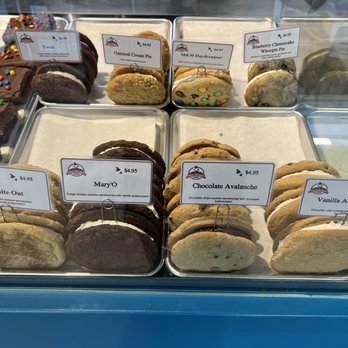 MARY’S MOUNTAIN COOKIES - DOWNTOWN ASHEVILLE - Updated August 2025 - 68 ...