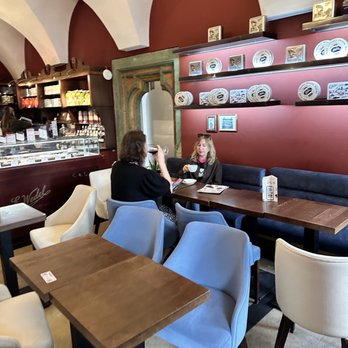 PIJALNIA CZEKOLADY E.WEDEL - Updated October 2025 - 76 Photos & 54 ...