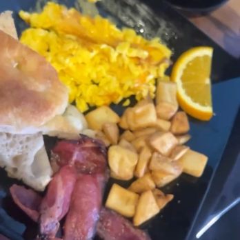 GRACIOUS PLATES ON MAIN - Updated December 2024 - 97 Photos & 174 ...