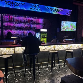 DARLING AVIARY - Updated July 2024 - 716 Photos & 556 Reviews - 712 K ...